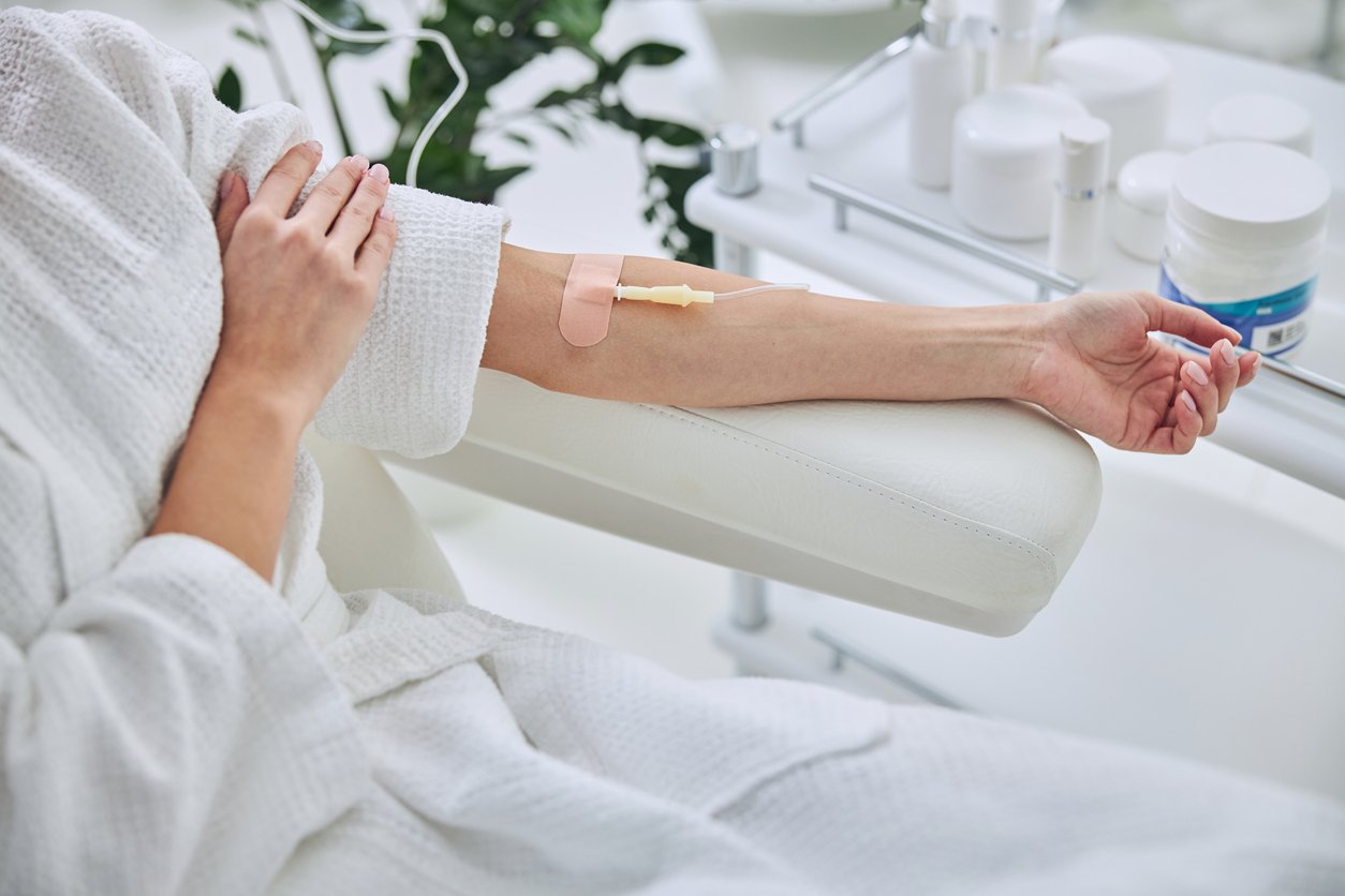 Vitamin IV Therapy on Superyachts: Risks, Evidence & Medical Guidance ...